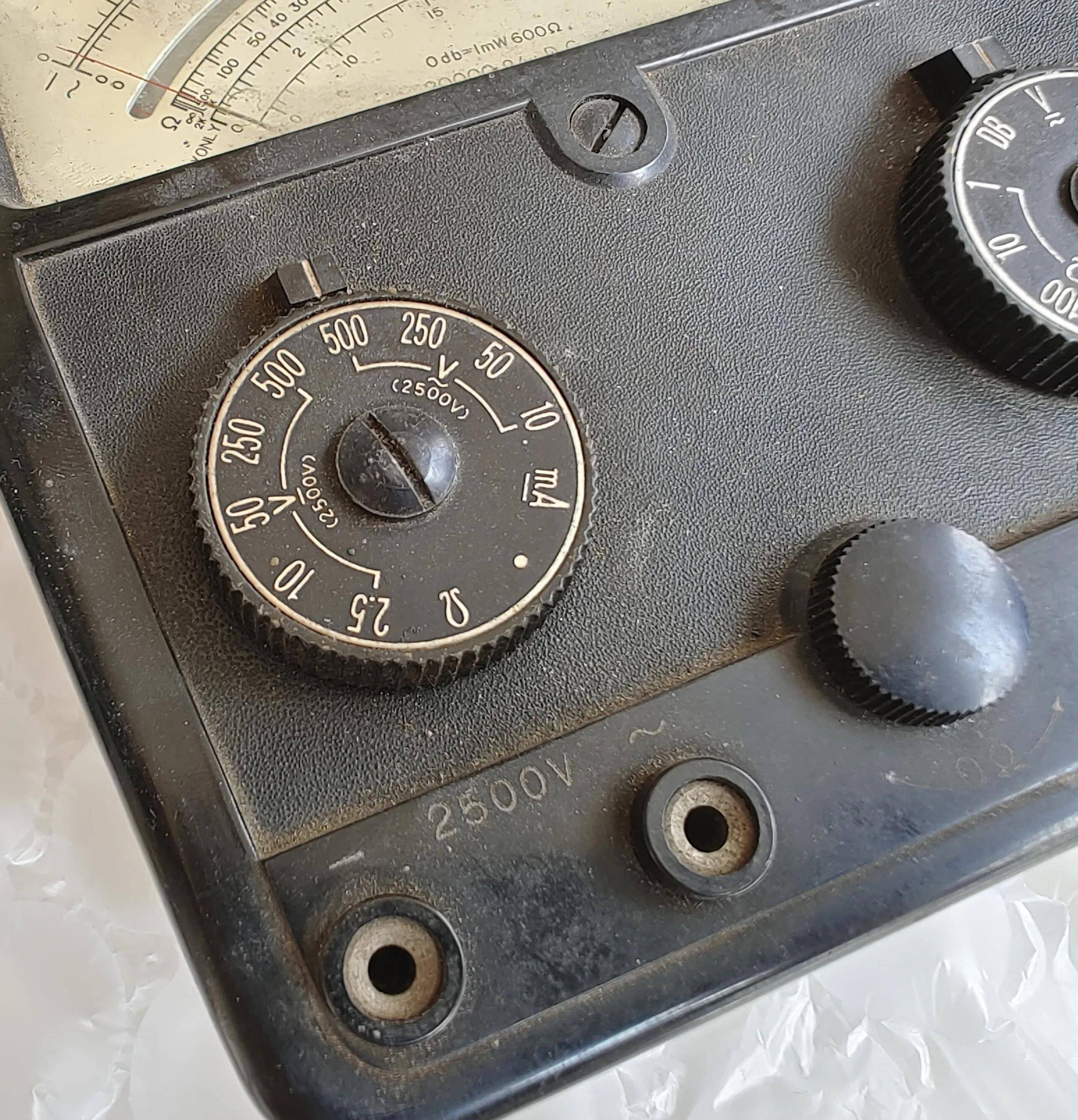 1963年震华500型万用表！500表的最高工艺水准！三代表拆盖-icspec