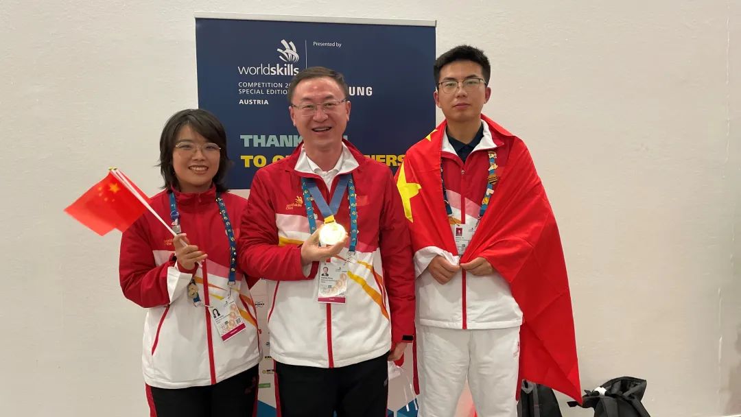 ABB技术专家率队2022世界技能大赛特别赛再冲金-icspec