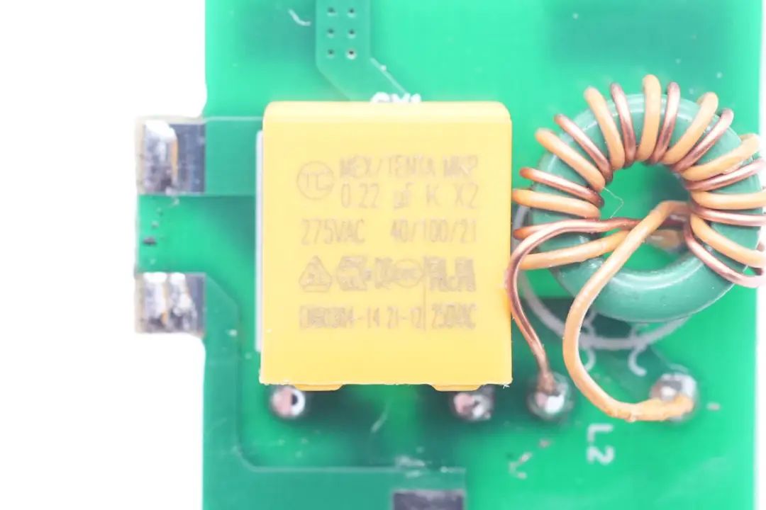 拆解报告：鸿达顺45W双USB-C氮化镓充电器-icspec