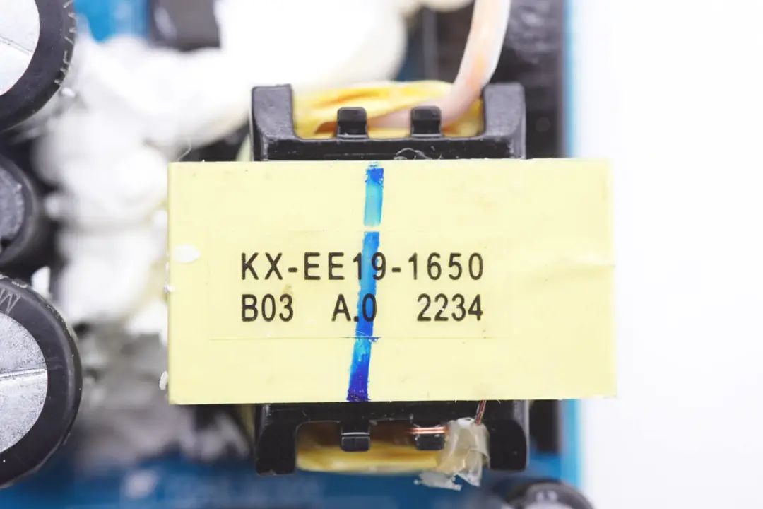 拆解报告：TRÜKE充客24W快充充电器-icspec