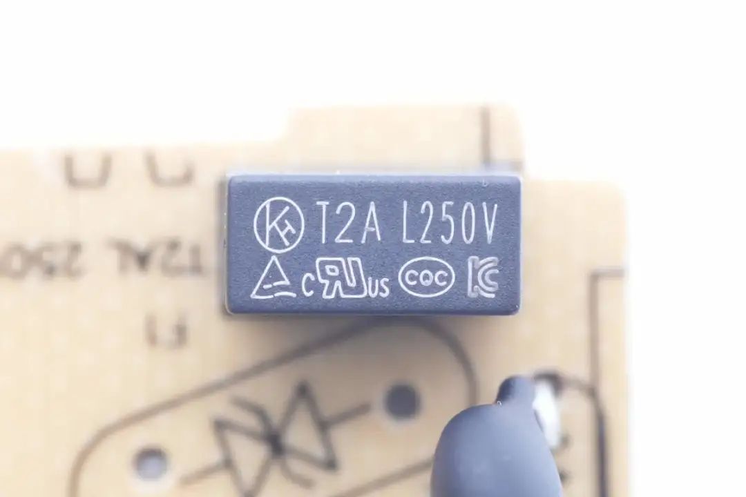 拆解报告：港奇10W DC电源适配器-icspec