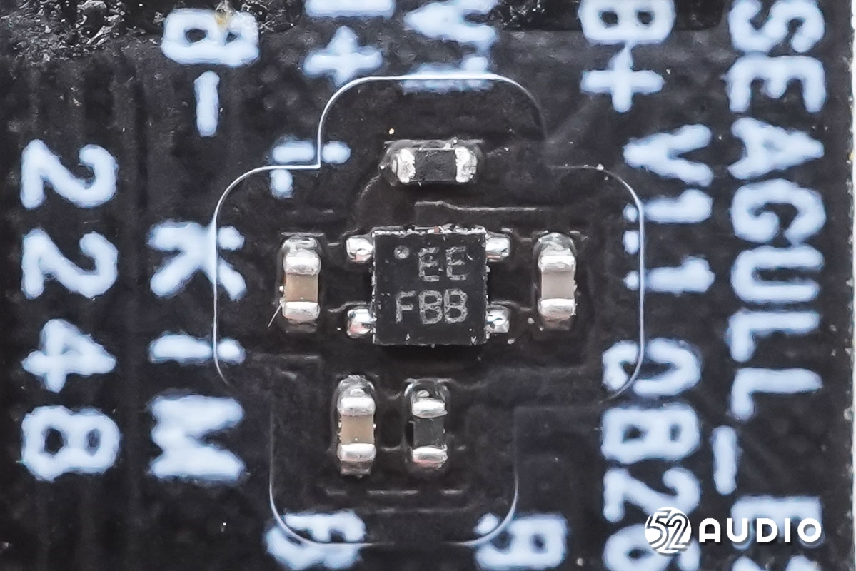 强劲续航，荣耀LCHSE运动蓝牙耳机搭载创芯微CM1135-EEC超低功耗锂电保护IC-icspec